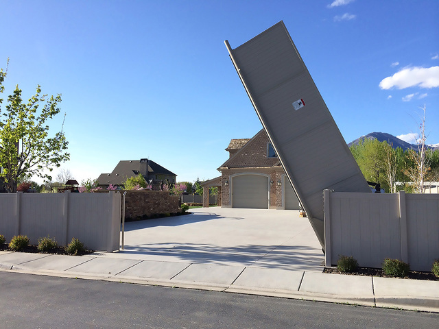 Tilt-A-Way Hydraulic Vertical Pivot Gate Security Barrier | 131761 ...